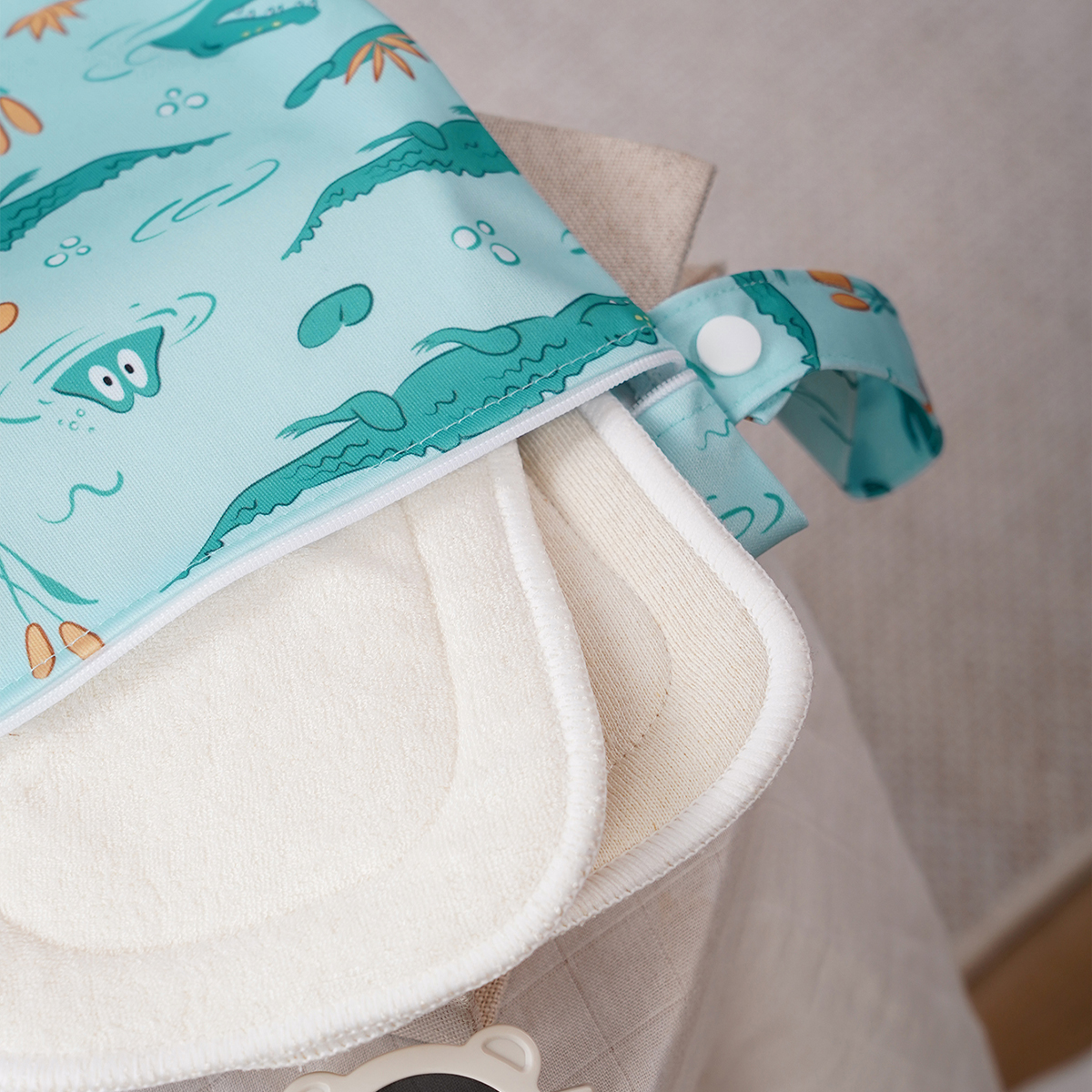 Elinfant 2pcs Waterproof Mini Storage Bag For Swimming,Beach&Gym,18 ...