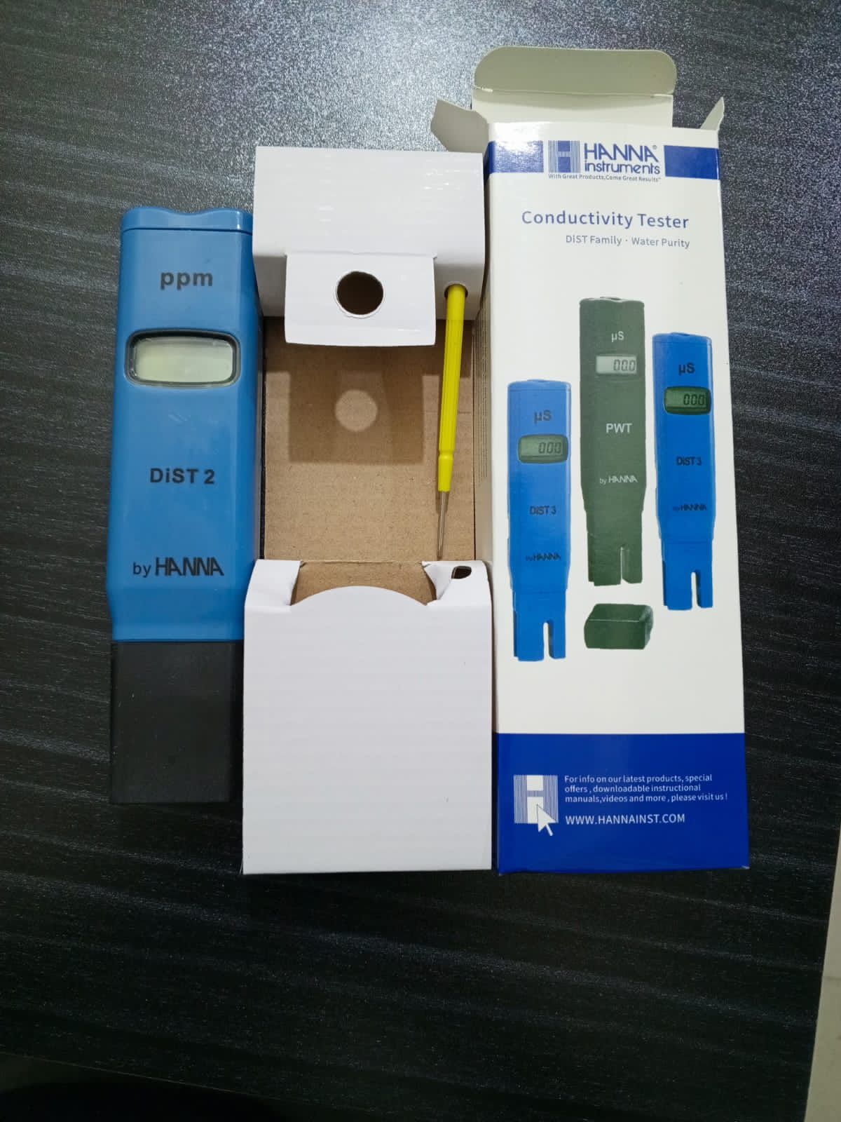 Hanna DiST-1 TDS meter features a large multi-level LCD that displays ...
