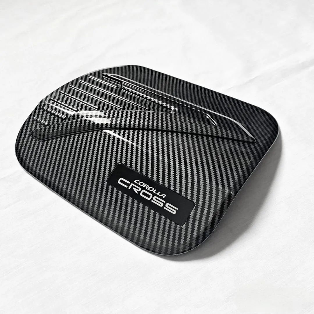Toyota Corolla cross Tanki cover silver Chrome black Karbon fiber ...