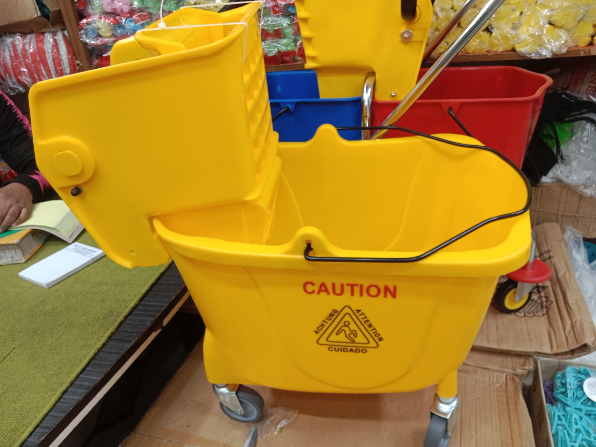 Mop Wringer Squeegee Bucket 32 Litar | Daraz.com.bd