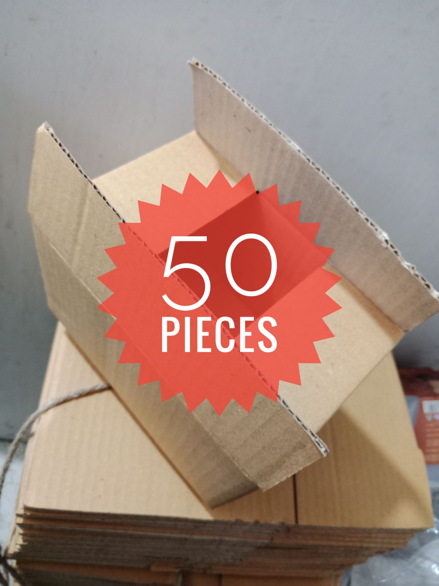 Small box Cartons L:16 CM W: 10 CM H: 10 CM. Packaging materials 3 ply ...